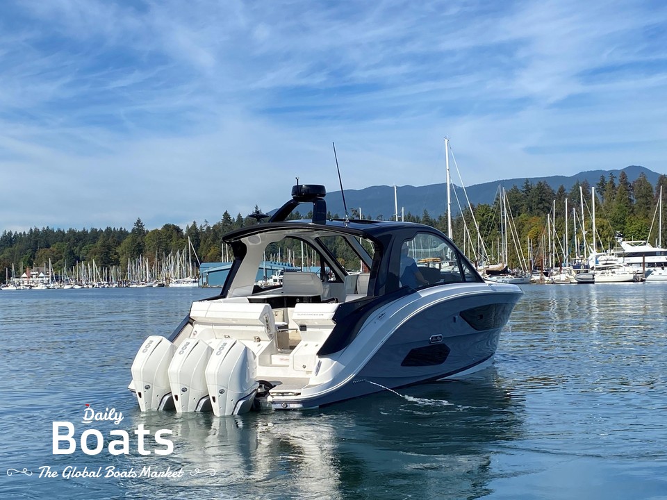 2022 Sea Ray 370 Outboard for sale. View price, photos and Buy 2022 Sea ...