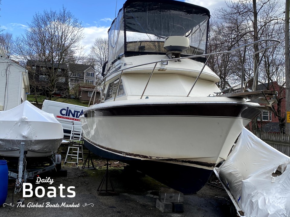 1983 Chris-Craft 31 Commander for sale. View price, photos and Buy 1983 ...