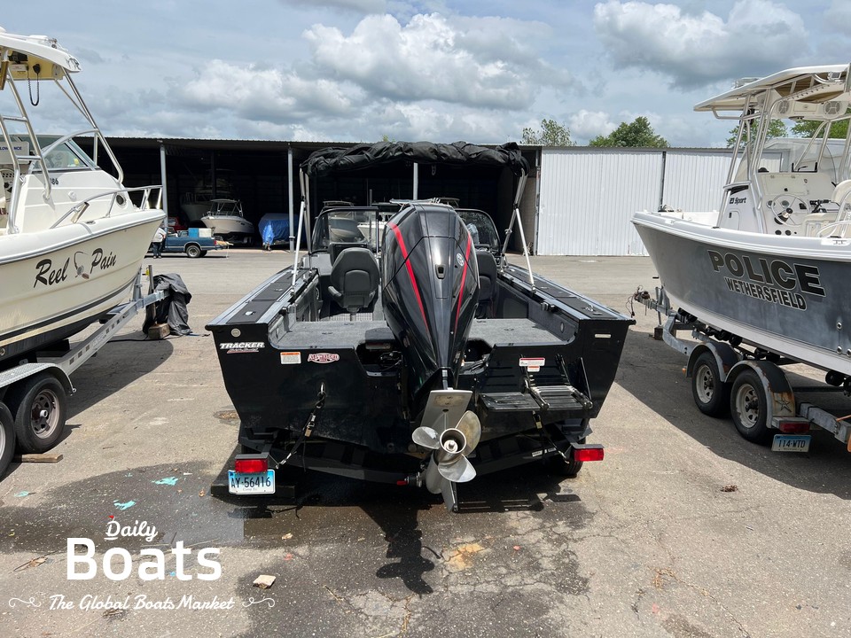 2020 Tracker Targa V-19 for sale. View price, photos and Buy 2020 ...