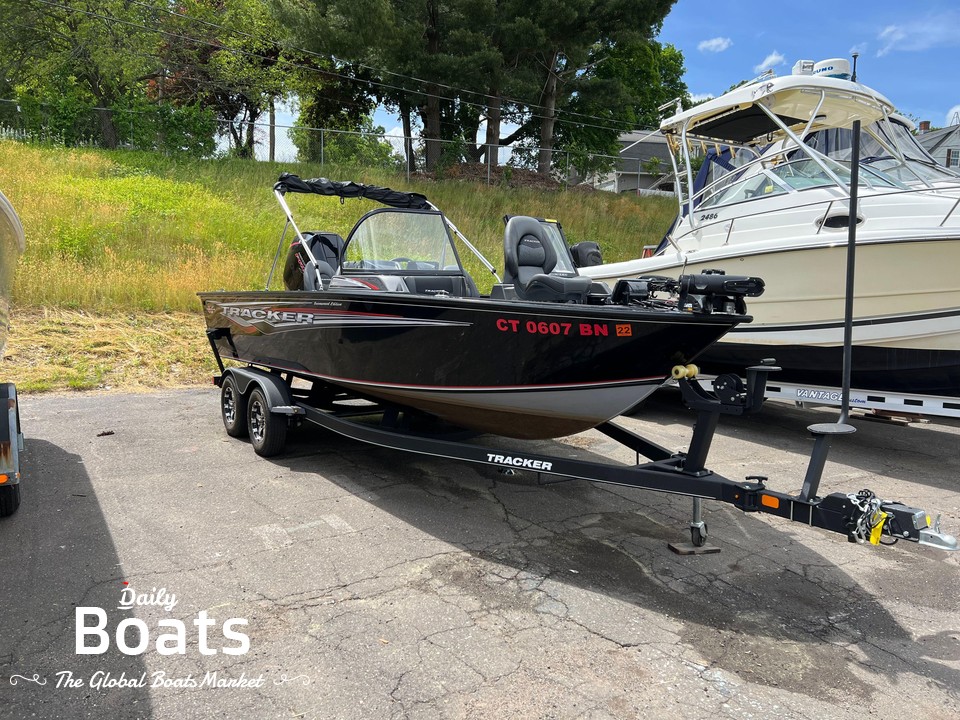 2020 Tracker Targa V-19 for sale. View price, photos and Buy 2020 ...