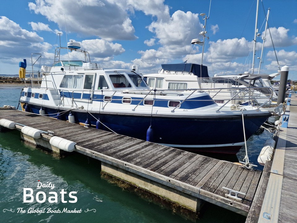 1989 Aquastar 38 for sale. View price, photos and Buy 1989 Aquastar 38 ...