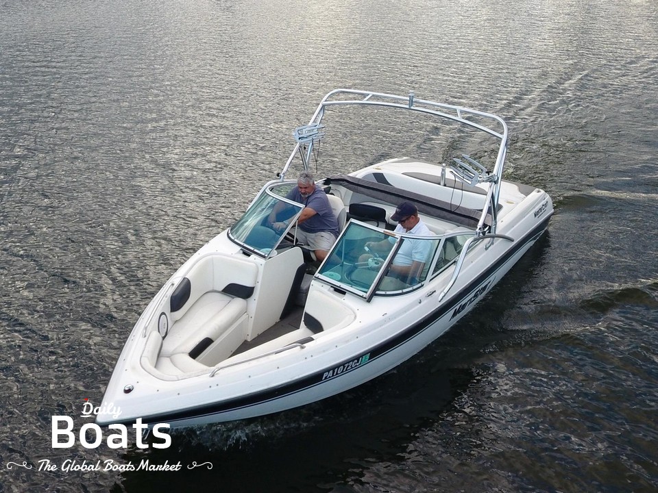 1999 Mastercraft Maristar 230 Sport for sale. View price, photos and ...