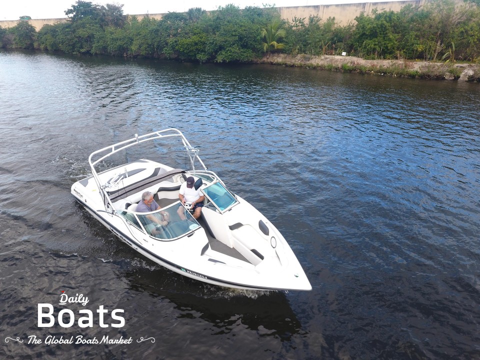 1999 Mastercraft Maristar 230 Sport for sale. View price, photos and ...