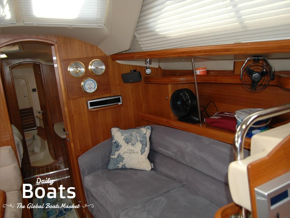 2006 Hunter 41 Deck Salon for sale. View price, photos and Buy 2006 ...