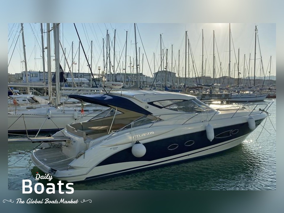 2010 Azimut Atlantis 40 Ht for sale. View price, photos and Buy 2010 ...
