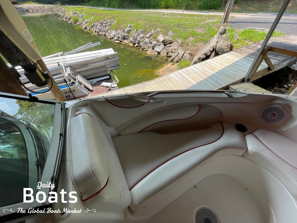 2006 Rinker 226 Captiva Bowrider for sale. View price, photos and Buy ...