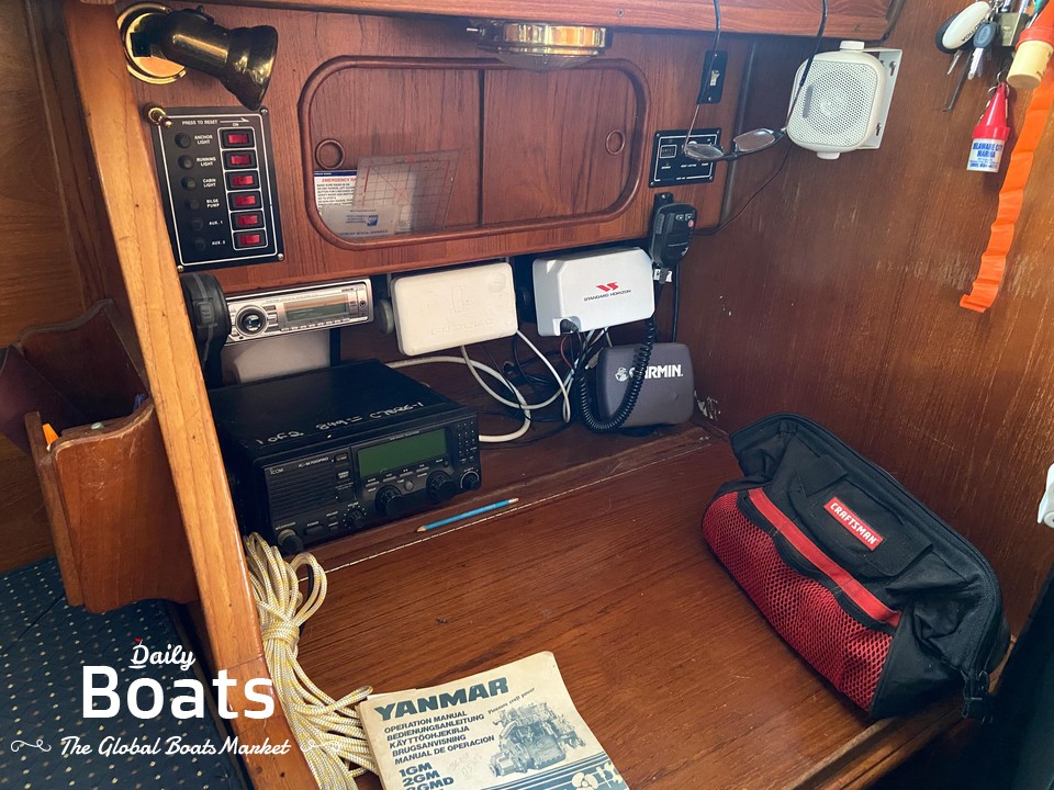 1982 Irwin Citation 40 for sale. View price, photos and Buy 1982 Irwin ...