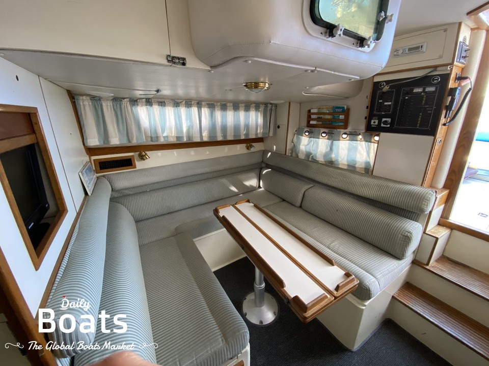 1995 Albin 32 Plus 2 Command Bridge for sale. View price, photos and ...