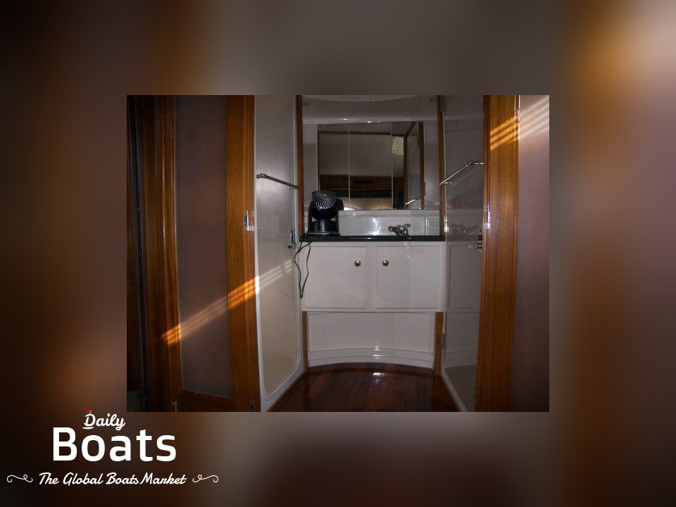 2000 Carver 456 Aft Cabin Motor Yacht for sale. View price, photos and ...