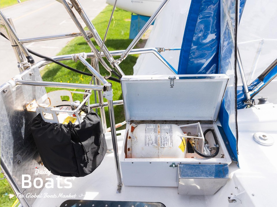 2004 Bruce Roberts 38 for sale. View price, photos and Buy 2004 Bruce ...