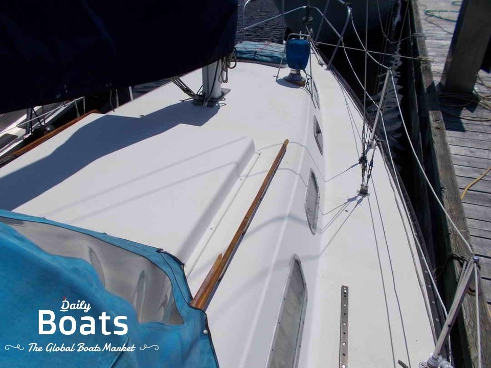 1981 Hughes Columbia 29 for sale. View price, photos and Buy 1981 ...