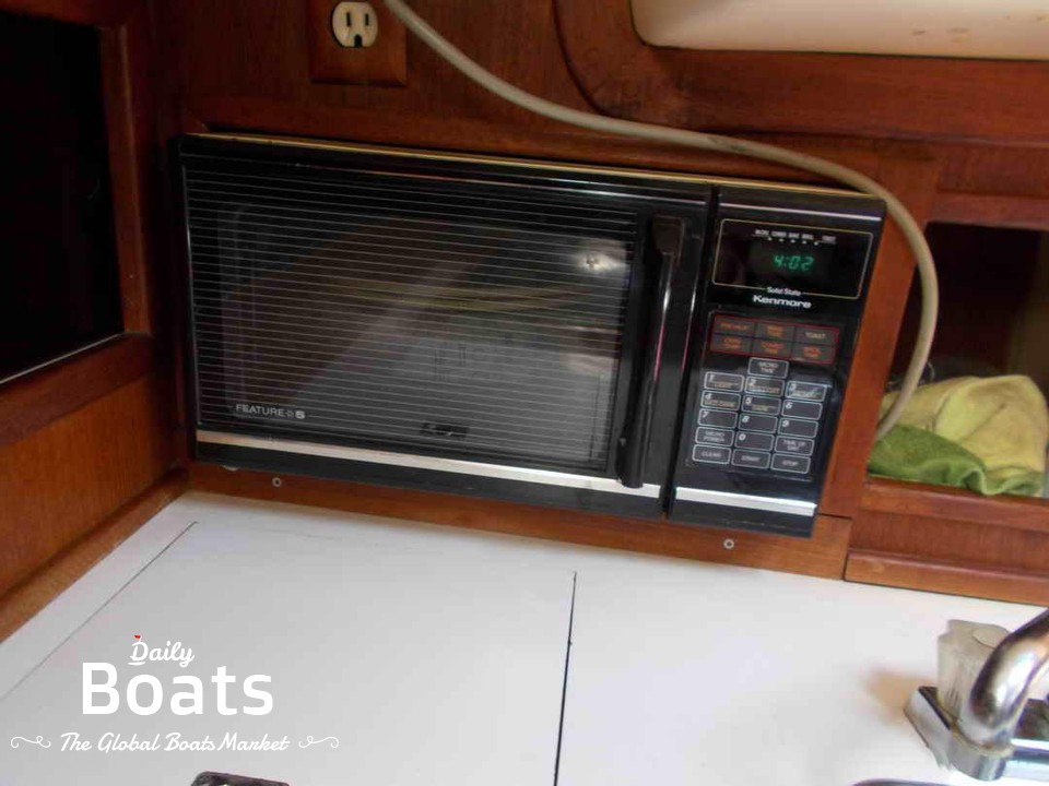 1981 Hughes Columbia 29 for sale. View price, photos and Buy 1981 ...