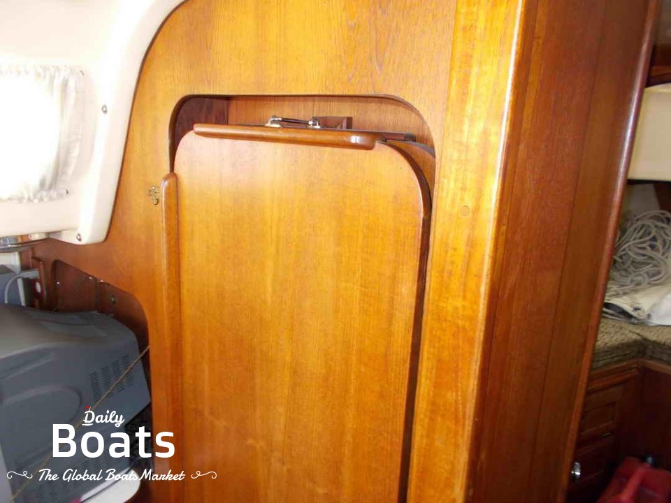 1981 Hughes Columbia 29 for sale. View price, photos and Buy 1981 ...