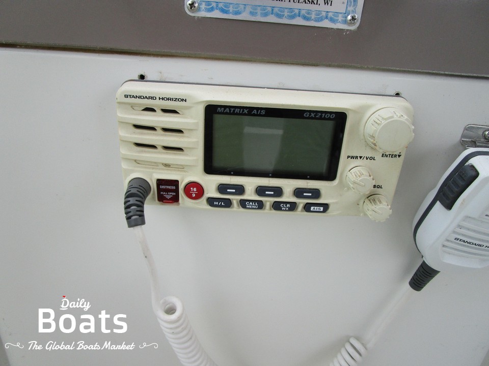 1997 Carver 350 Mariner for sale. View price, photos and Buy 1997 ...