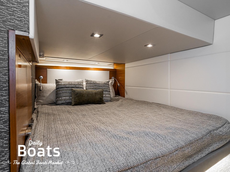 2020 Tiara Yachts 39 Coupe for sale. View price, photos and Buy 2020 ...