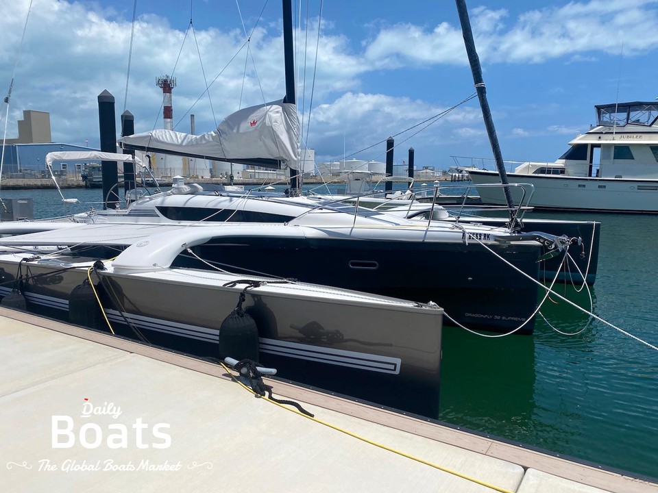 2016 Dragonfly 32 Supreme for sale. View price, photos and Buy 2016 ...
