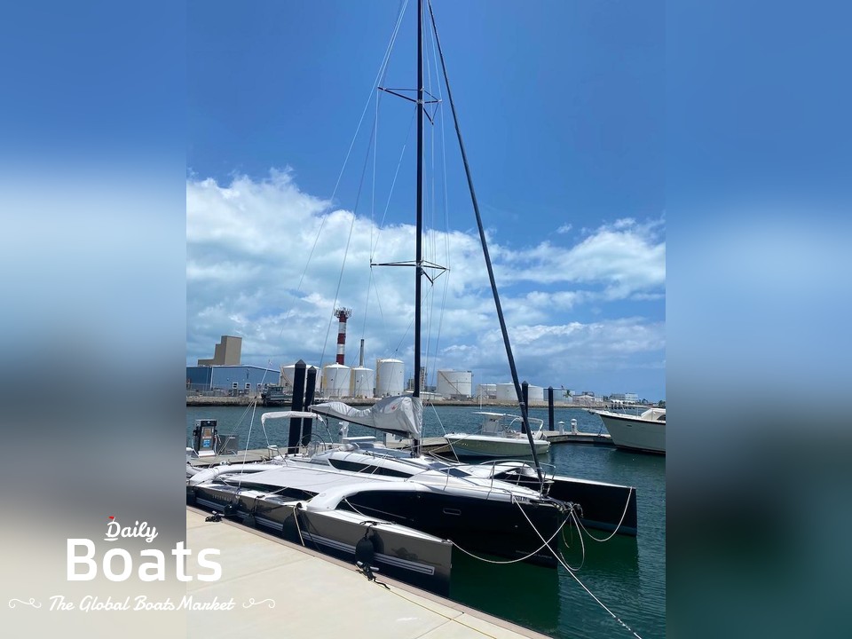 2016 Dragonfly 32 Supreme for sale. View price, photos and Buy 2016 ...