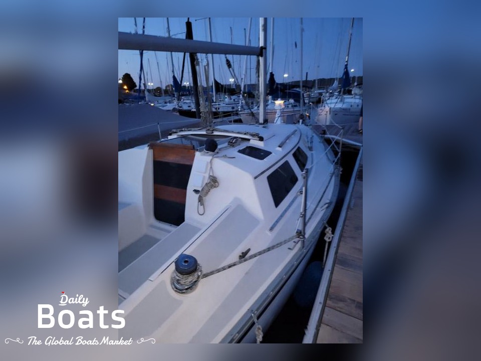 1991 Hunter 28 for sale. View price, photos and Buy 1991 Hunter 28 #280341