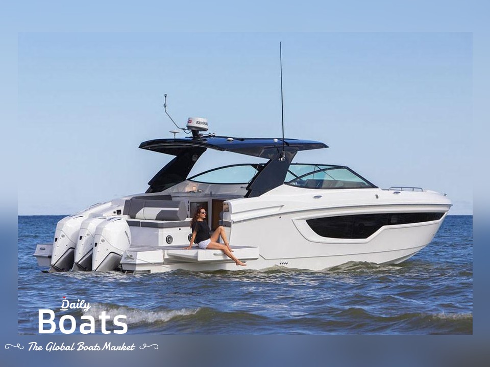 2020 Cruisers Yachts 38 Gls for sale. View price, photos and Buy 2020 ...
