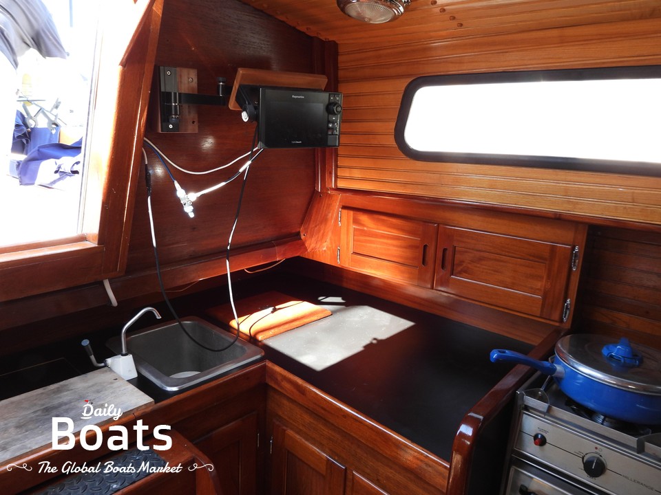 1977 Islander 32 for sale. View price, photos and Buy 1977 Islander 32 ...