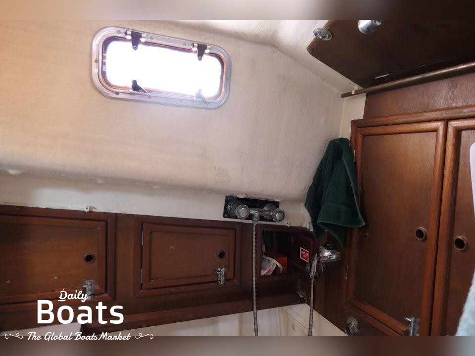 1987 Lochin 38 Motor Cruiser for sale. View price, photos and Buy 1987 ...