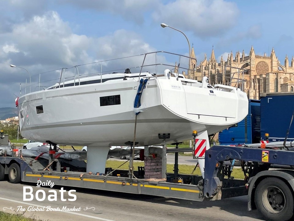 2022 Bavaria C38 for sale. View price, photos and Buy 2022 Bavaria C38 ...