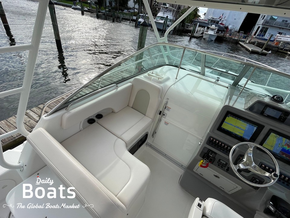 2017 Robalo R305 Walkaround for sale. View price, photos and Buy 2017 ...