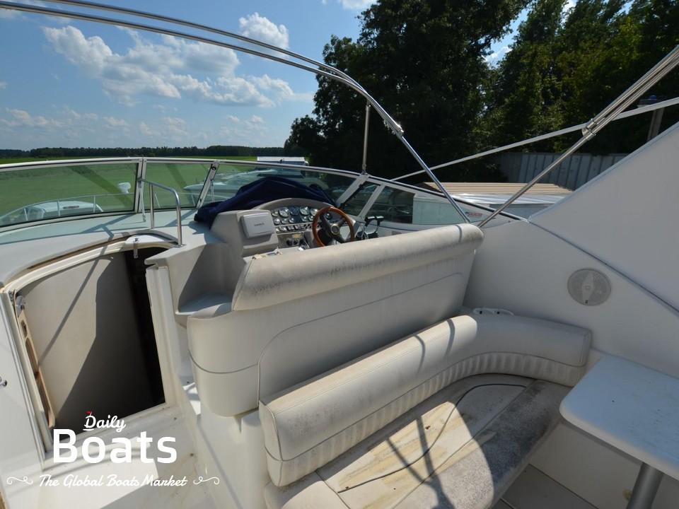 2001 Cruisers Yachts 3075 Express for sale. View price, photos and Buy ...