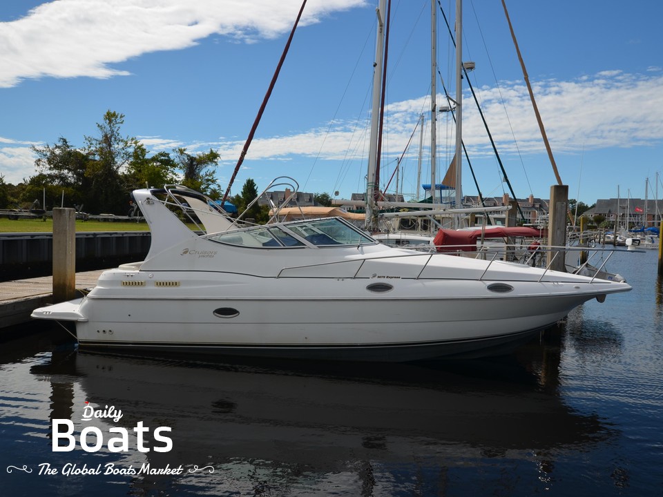 2001 Cruisers Yachts 3075 Express for sale. View price, photos and Buy ...