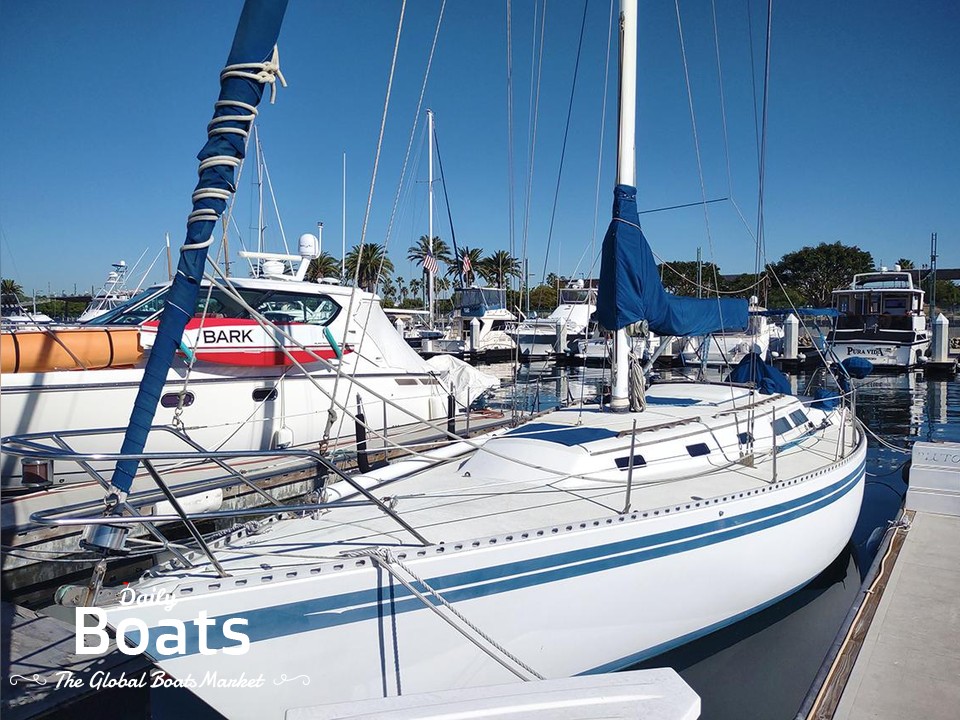 1982 Islander 40 for sale. View price, photos and Buy 1982 Islander 40 ...