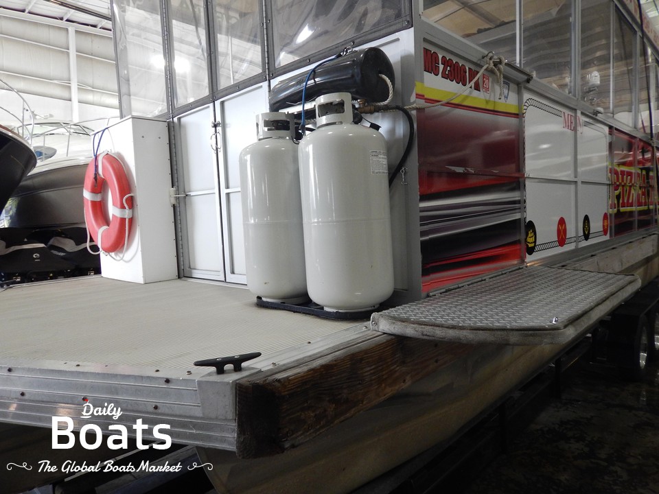 1992 Pontoon Vending Boat for sale. View price, photos and Buy 1992 ...