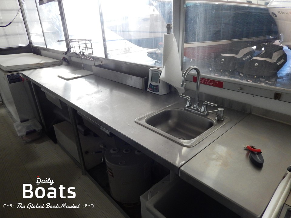 1992 Pontoon Vending Boat for sale. View price, photos and Buy 1992 ...