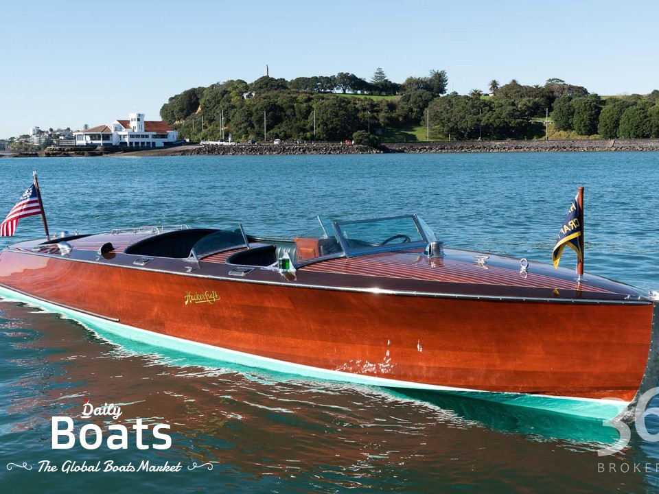 2002 Hacker-Craft 30' Runabout for sale. View price, photos and Buy ...