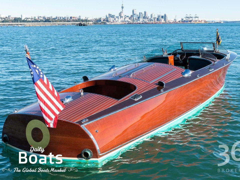 2002 Hacker-Craft 30' Runabout for sale. View price, photos and Buy ...