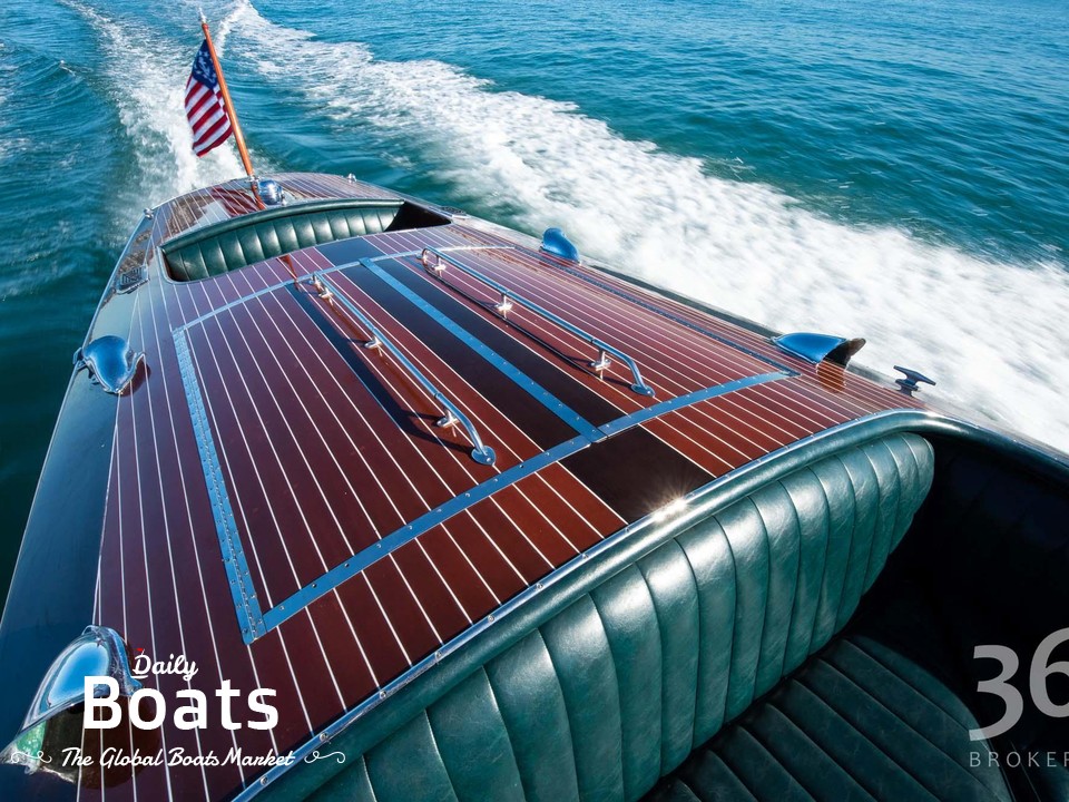 2002 Hacker-Craft 30' Runabout for sale. View price, photos and Buy ...