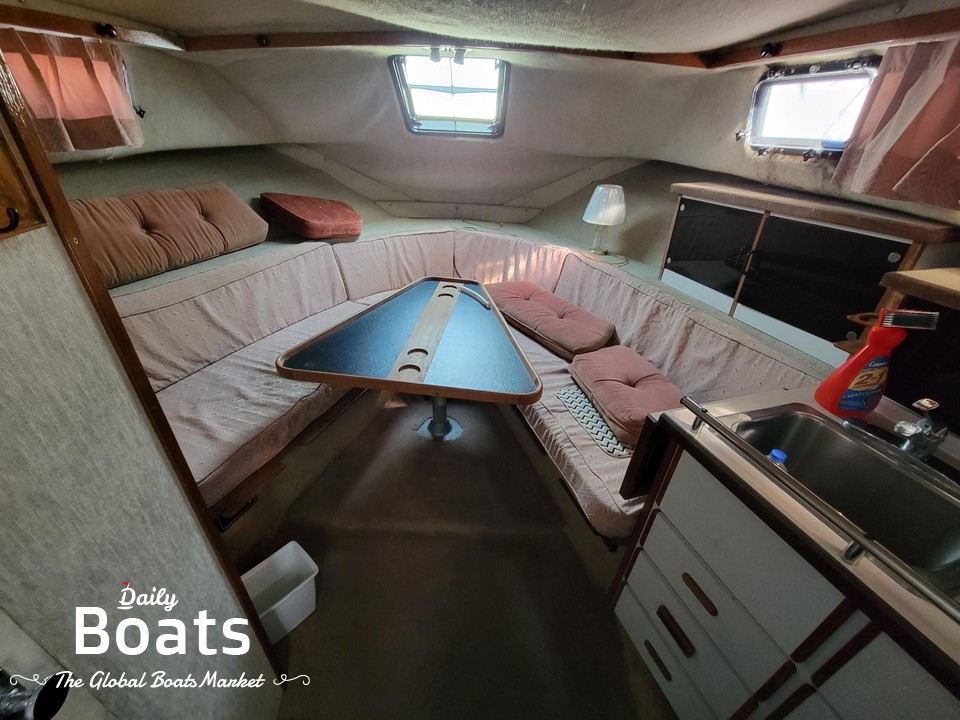 1984 Carver Riviera for sale. View price, photos and Buy 1984 Carver ...