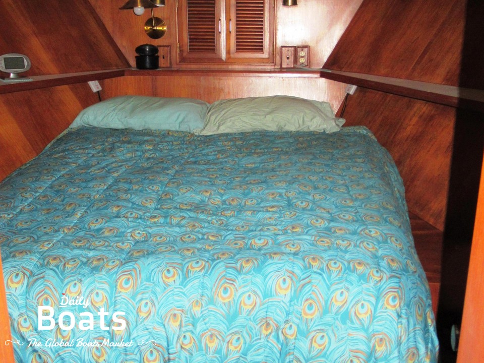 1984 Ocean Alexander 40 Sedan for sale. View price, photos and Buy 1984 ...