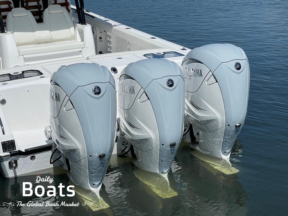 2022 Everglades 395Cc for sale. View price, photos and Buy 2022 ...