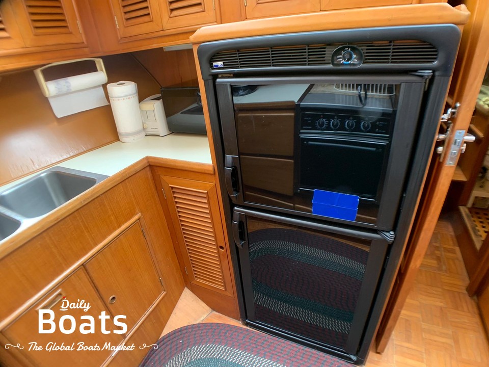 1988 CHB 48 Cockpit Motoryacht for sale. View price, photos and Buy ...