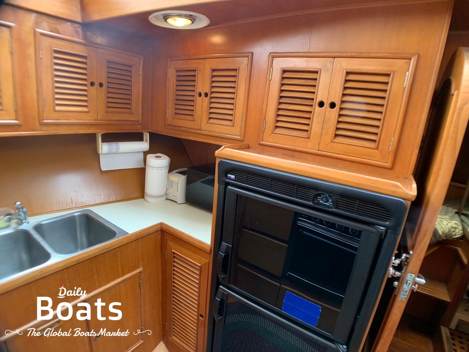 1988 CHB 48 Cockpit Motoryacht for sale. View price, photos and Buy ...