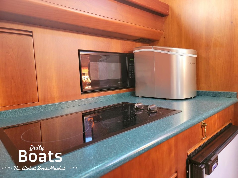 2001 Apreamare 33 for sale. View price, photos and Buy 2001 Apreamare ...