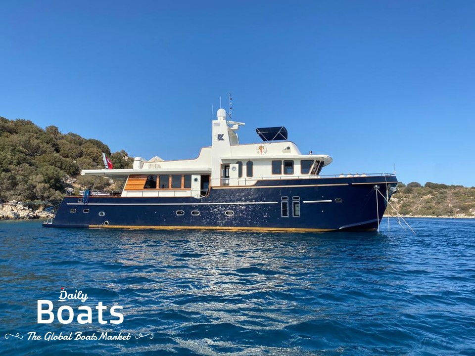 2010 Custom Trawler 75 for sale. View price, photos and Buy 2010 Custom ...