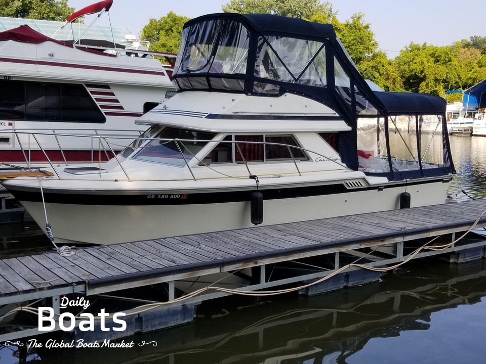 1984 Chris-Craft Commander 315 for sale. View price, photos and Buy ...