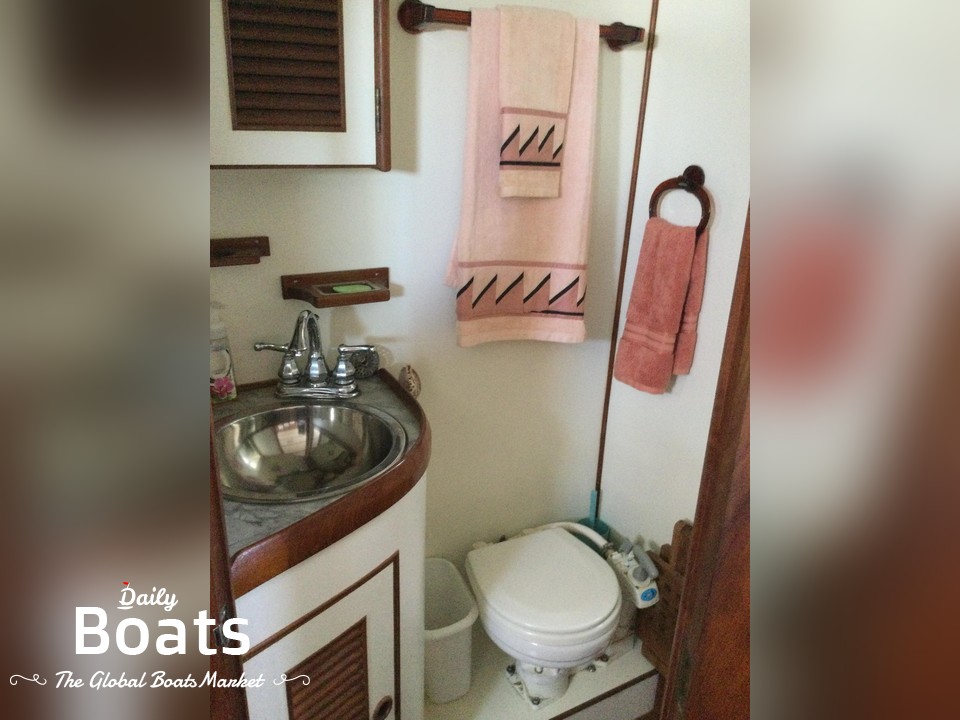 1983 Ocean Alexander 40 for sale. View price, photos and Buy 1983 Ocean ...