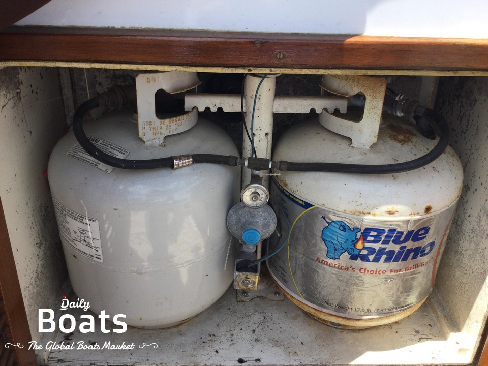 1983 Ocean Alexander 40 for sale. View price, photos and Buy 1983 Ocean ...