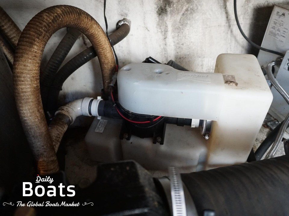 2003 Wellcraft Martinique 3300 for sale. View price, photos and Buy ...