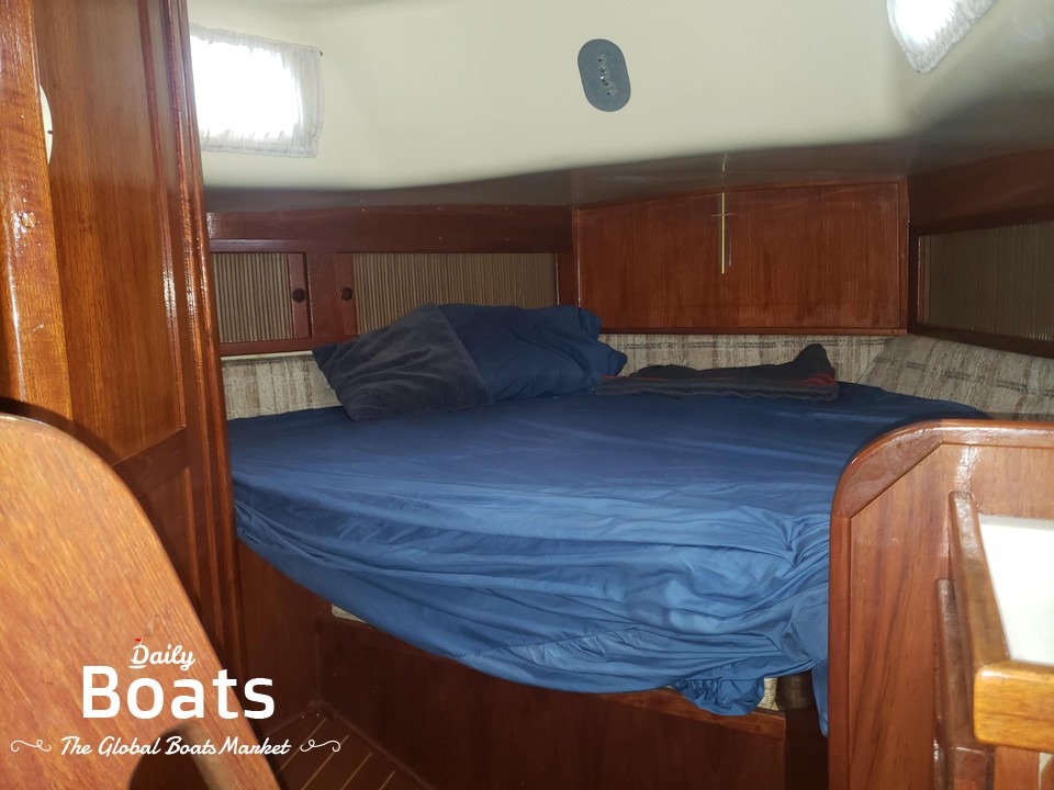 1981 Hughes 40 Center Cockpit for sale. View price, photos and Buy 1981 ...