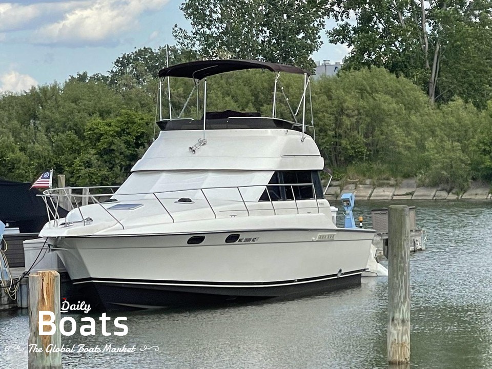 1990 Silverton 37 Convertible for sale. View price, photos and Buy 1990 ...