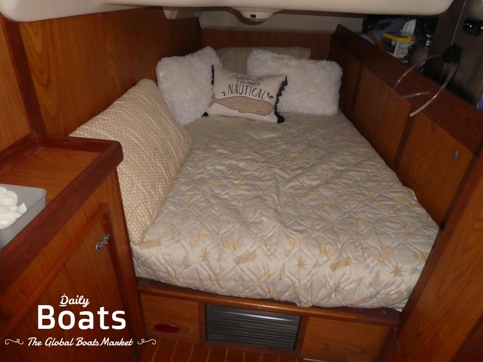 2001 Hunter 460 for sale. View price, photos and Buy 2001 Hunter 460 ...