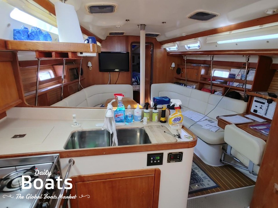 1998 Catalina 380 for sale. View price, photos and Buy 1998 Catalina ...